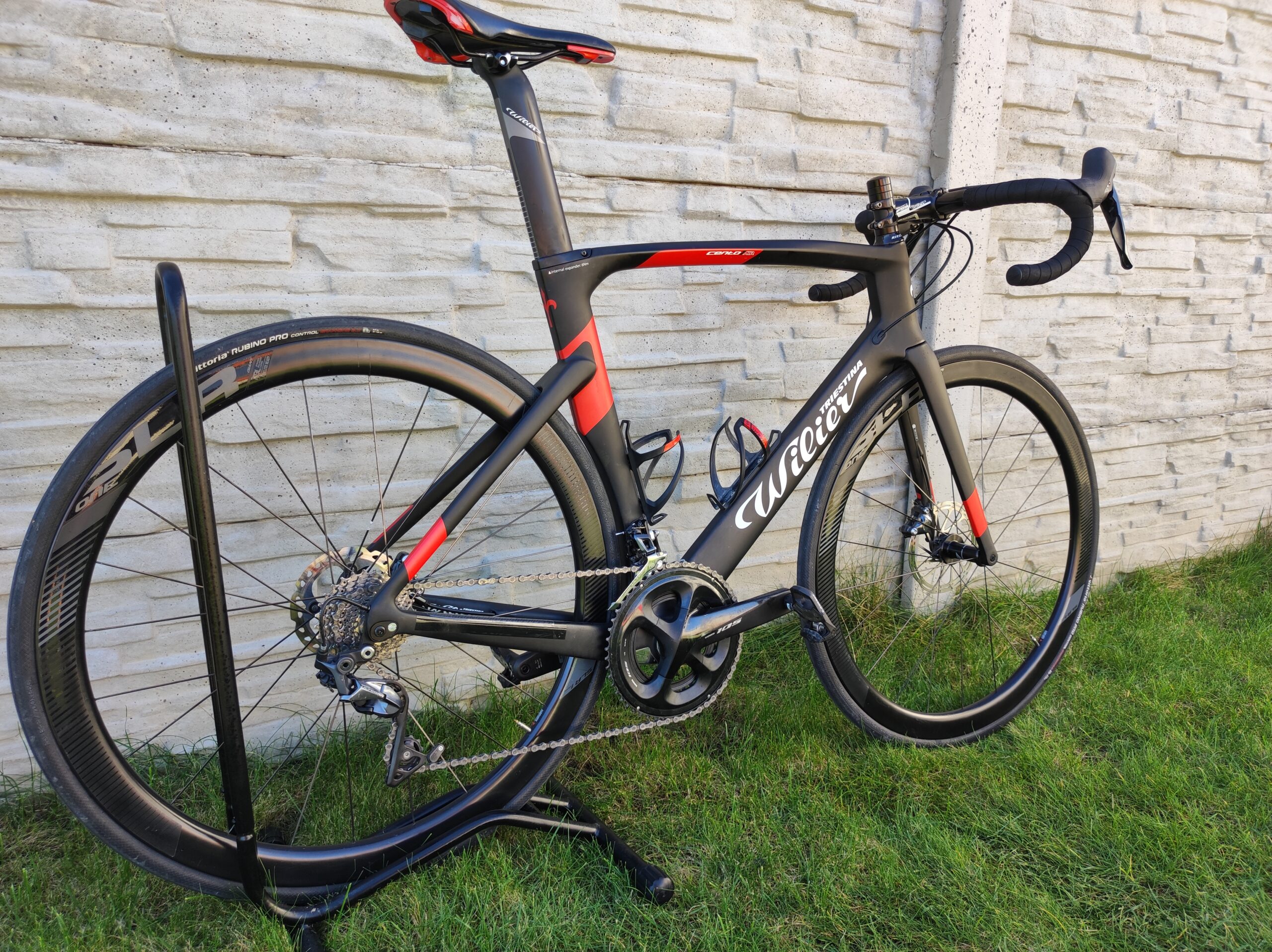 Kontakt - Ben cycle Holešov